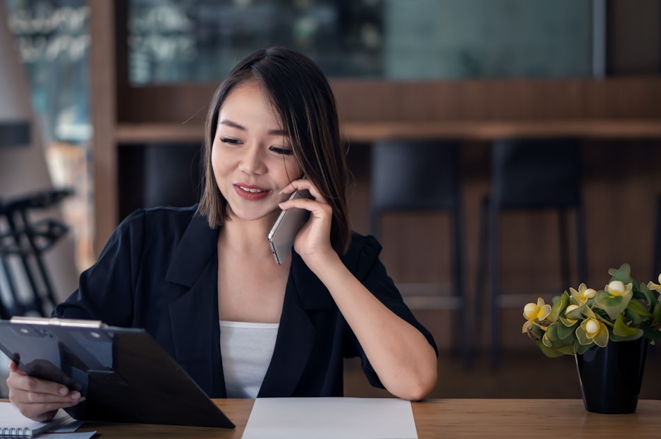 How to switch mobile providers and keep your number | WhistleOut